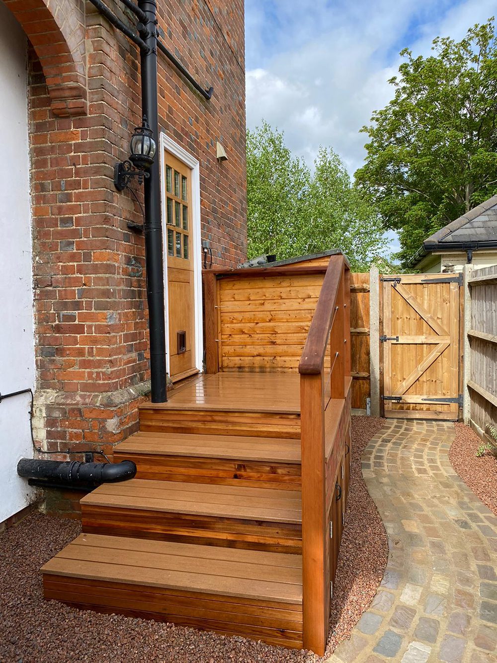 Wooden steps - TKE Landscaping